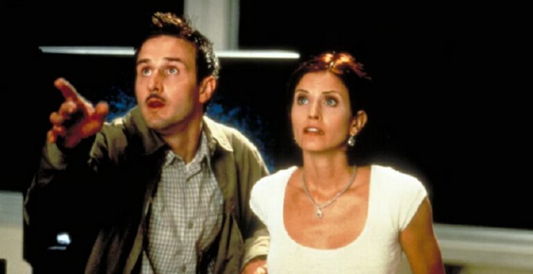 Scream 2 : Explication de la fin ! Qui est le tueur ? | Ayther