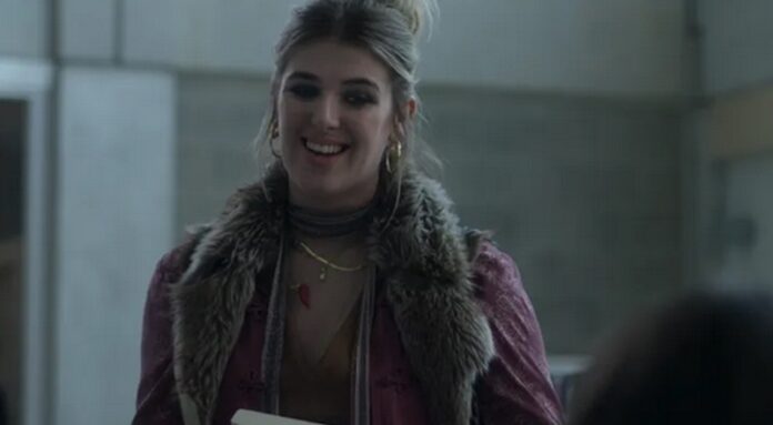 The Crown Saison 6 : Qui est Lola ? Carly Massy Birch aujourd'hui