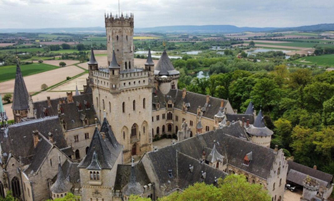 Maxton Hall Saison 1 : Maxton Hall est elle une vraie école ? | Ayther